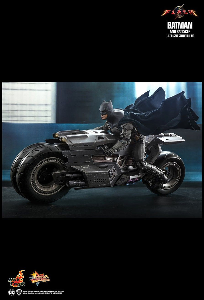 Hot Toys (MMS705) The Flash – Batman and Batcycle 1/6th Scale ...